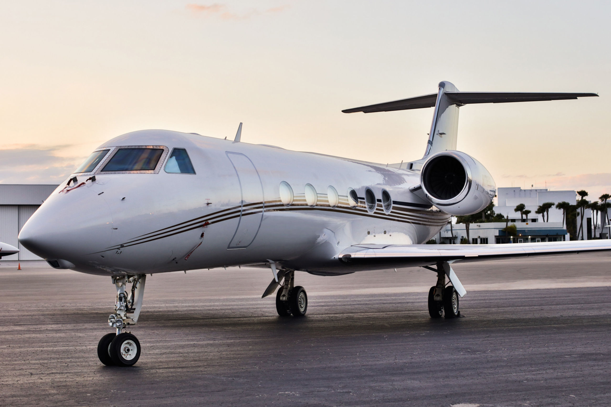 Review Jetsmarter Private Jet Gulfstream London To Dubai Flight